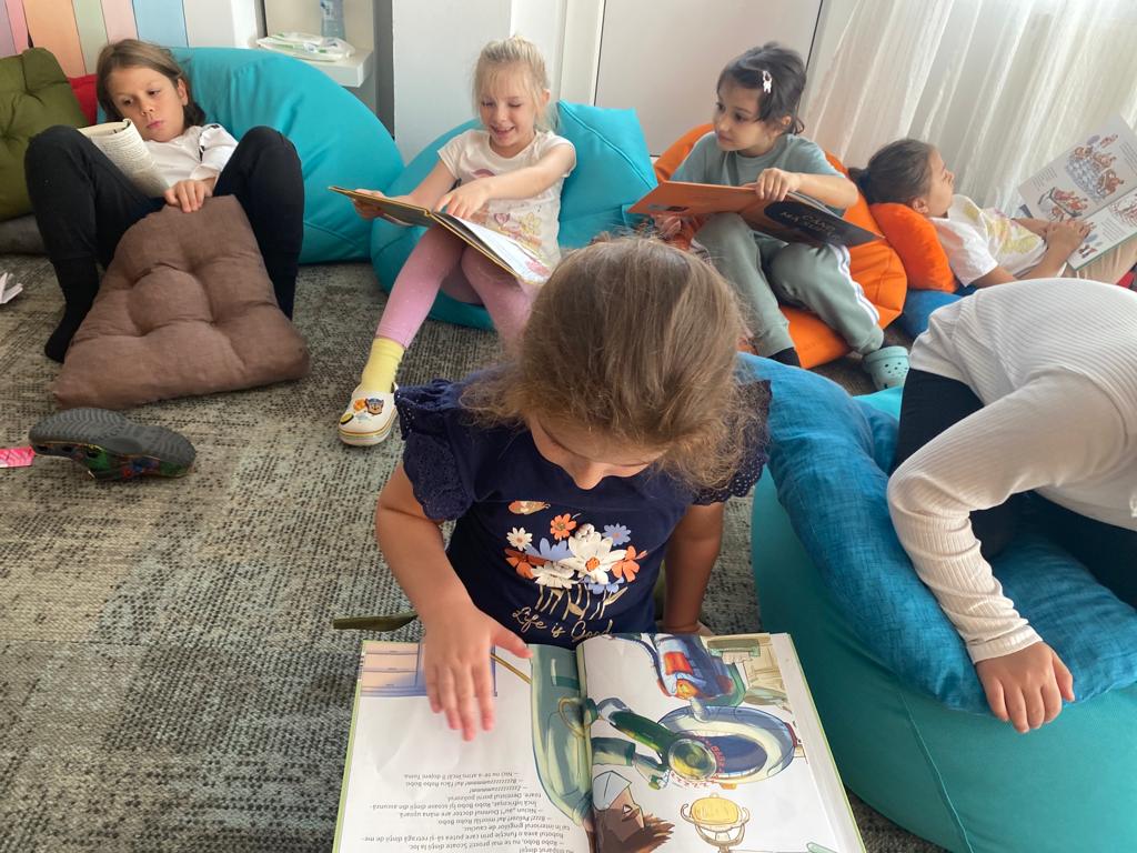 Acasă - Evia Kids Afterschool